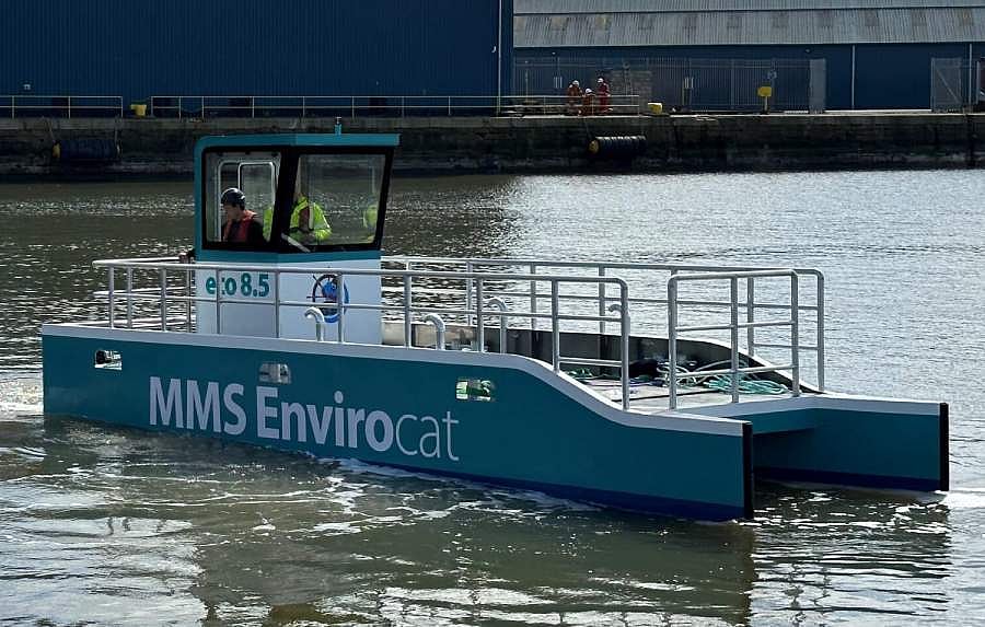 AWARDS 2023 | Best Debris Collection Vessel – 8.5-metre Debris ...