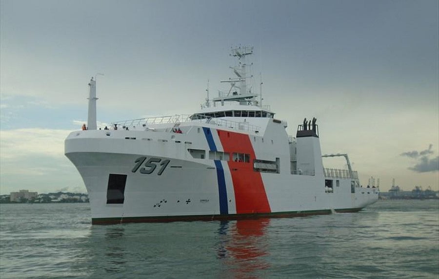 VESSEL REVIEW | Simon Bolivar – Polar-capable research ship delivered ...