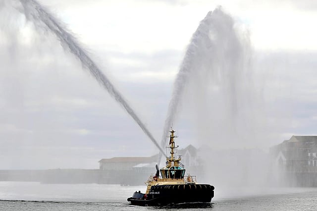 VESSEL REVIEW | Svitzer Jubilee – Low-emission tug to operate in Port ...