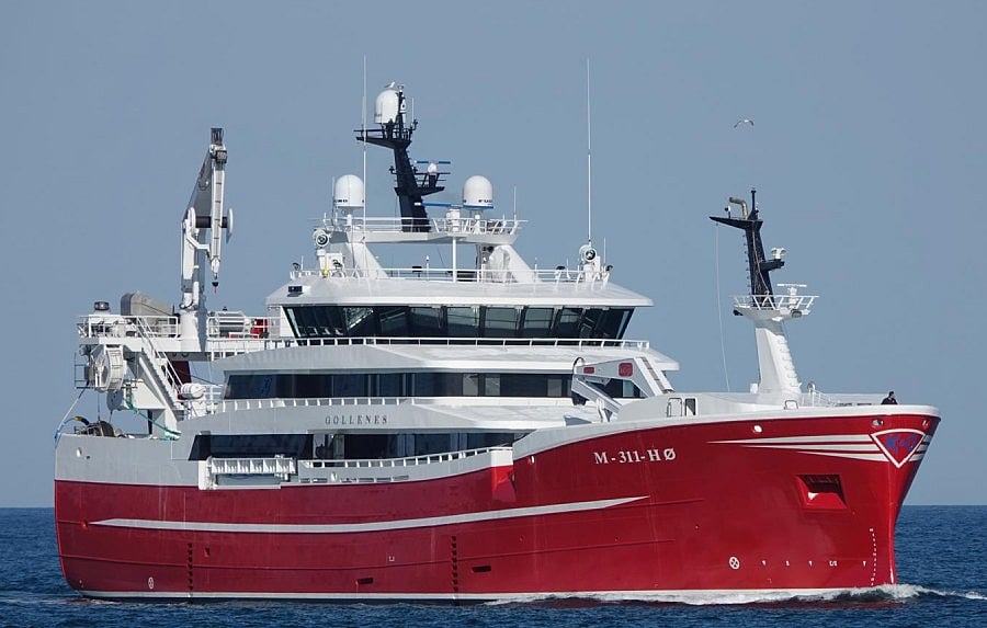 VESSEL REVIEW | Gollenes – Versatile herring and mackerel trawler for ...