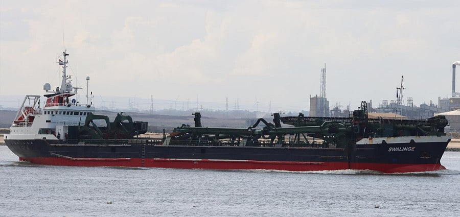 VESSEL REFIT | Swalinge – Den Herder dredger boasts additional capacity ...
