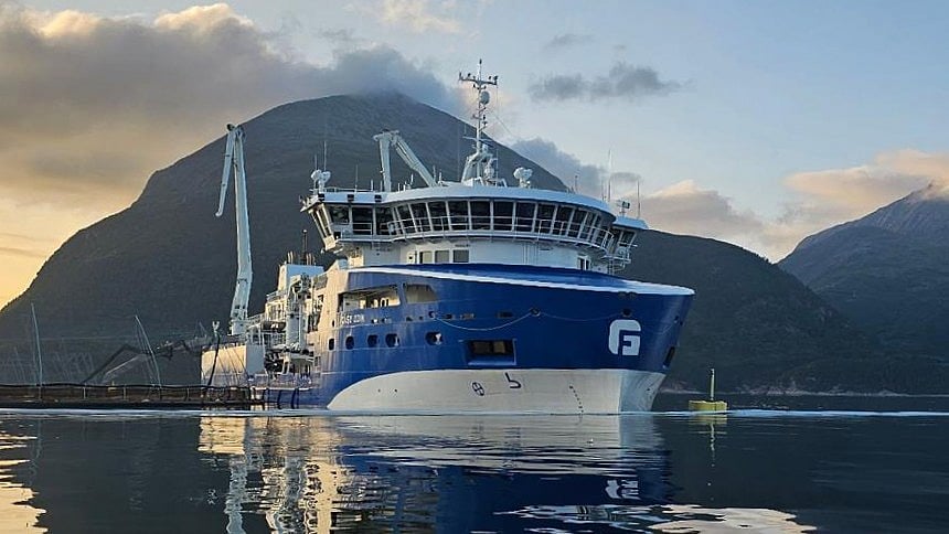 VESSEL REVIEW | Gåsø Odin – Large hybrid wellboat with advanced fish ...