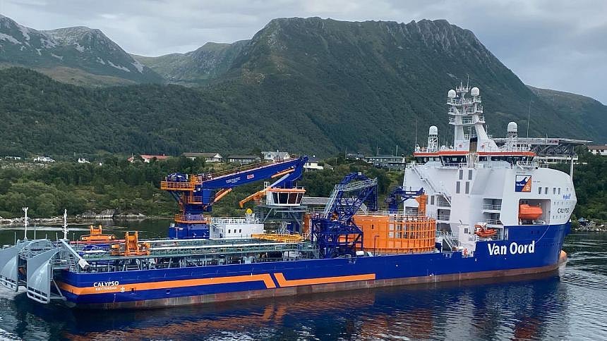 VESSEL REVIEW | Calypso – Hybrid cable-layer joins Van Oord’s ...