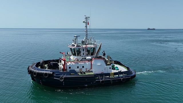 Tugs and Salvage Vessel News Roundup | June 18 – Harbour tugs for UK ...
