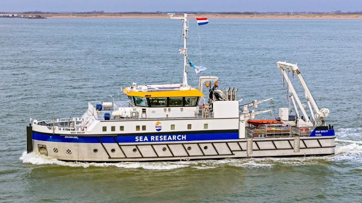 Dutch sea research institute christens new coastal vessel Dutch sea research institute christens new coastal vessel