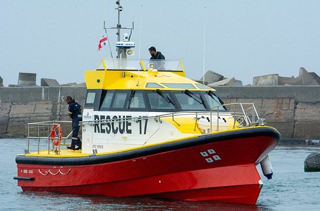 VESSEL REVIEW | Rescue 17 – Locally built self-righting boat for South ...