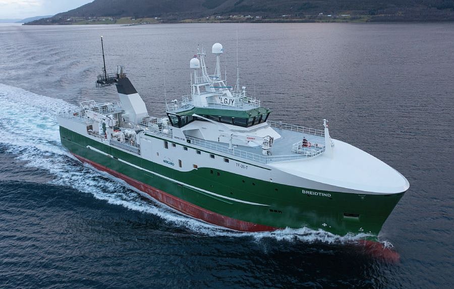 VESSEL REVIEW | Breidtind – Large factory trawler delivered to Norway’s ...