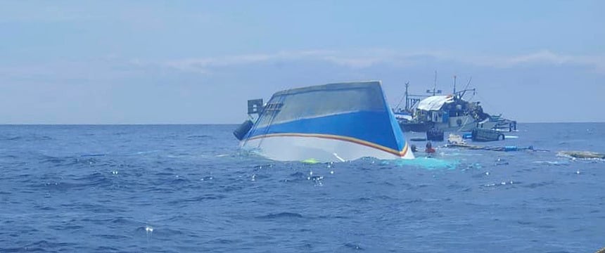 Fishing boat capsizing leaves four dead off Bataan, Philippines