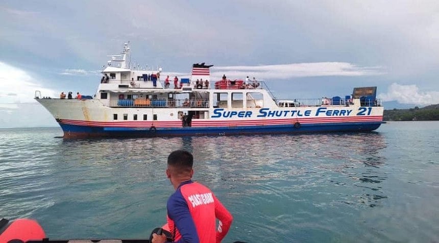 Over 100 rescued after ferry runs aground in southern Philippines