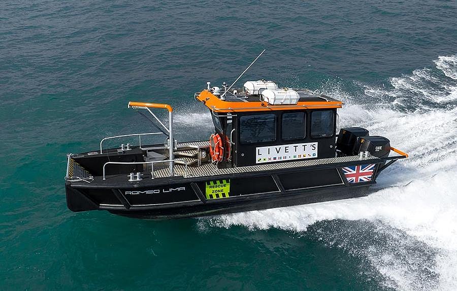 VESSEL REVIEW | Romeo Lima – Versatile, compact landing craft for River Thames operator