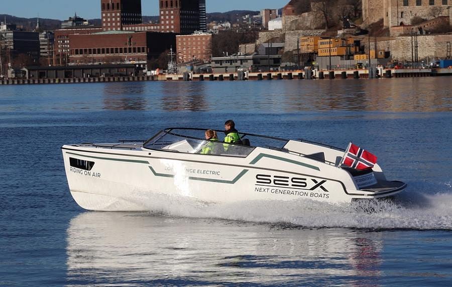 VESSEL REVIEW | Electric crewboat prototype to support fish farm ...