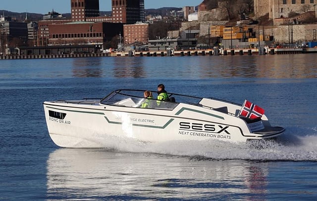 VESSEL REVIEW | Electric crewboat prototype to support fish farm operations in Norway