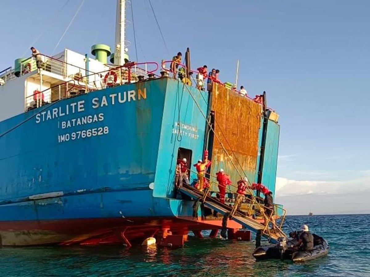 Philippine Coast Guard Partners Respond To Ferry Grounding In Bohol