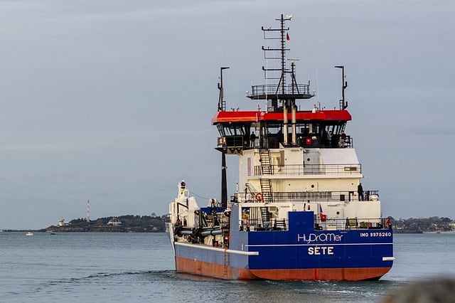 VESSEL REVIEW | Hydromer – Hydrogen-ready hopper dredger to serve ...