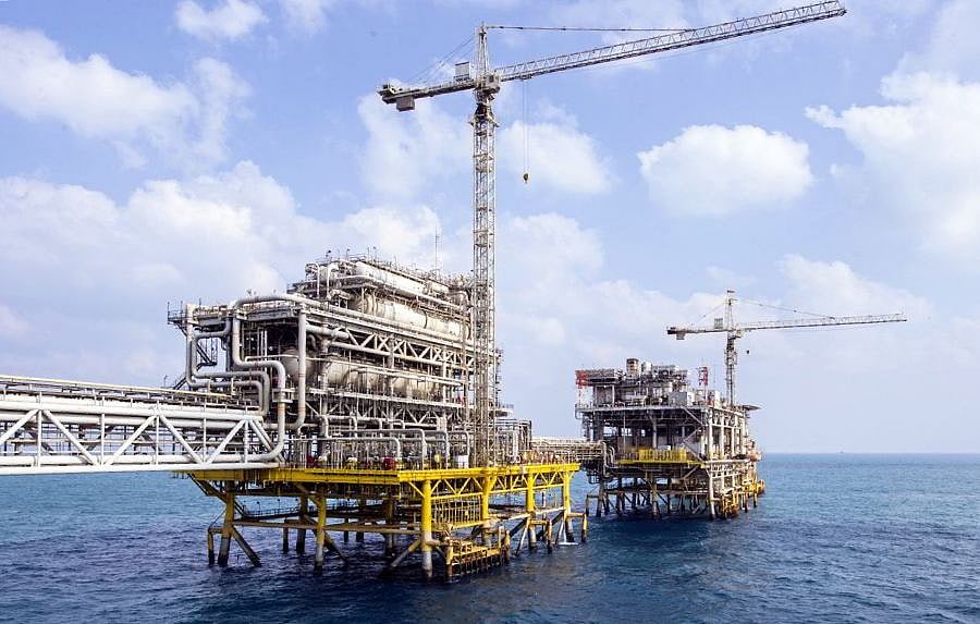 COLUMN | Saudi Aramco surpasses Apple – and hires 26 more jackup ...