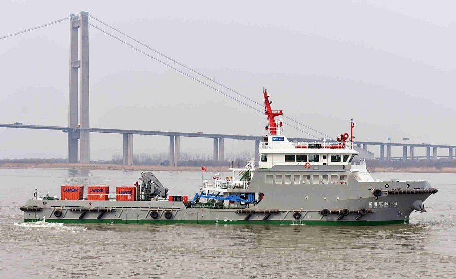 VESSEL REVIEW | Yonggang Lianfang No 1 – Chinese-built heavy duty oil ...