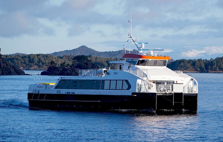 VESSEL REVIEW | Frey – First of two fast hybrid catamarans for Norled