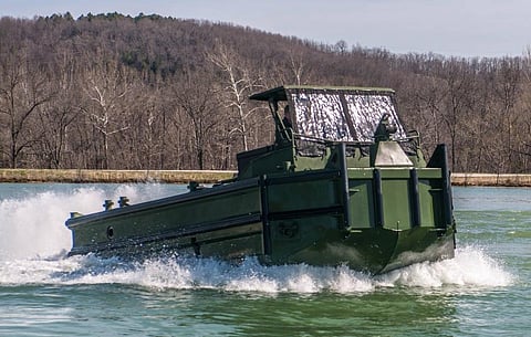 VESSEL REVIEW | Versatile and manoeuvrable bridge erection boats for ...