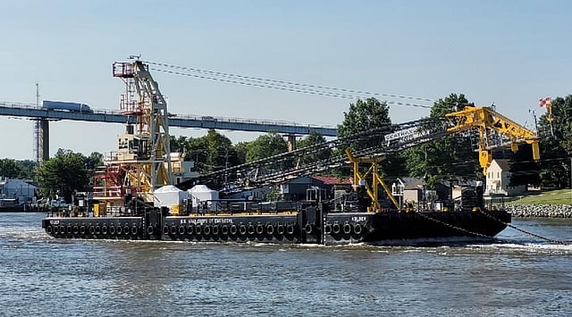 VESSEL REVIEW | Kolber – Crane and lock maintenance barge delivered to ...