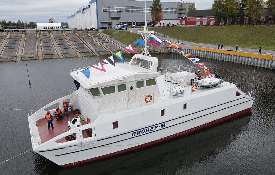 VESSEL REVIEW | Pioner-M – Russian research catamaran fitted with ...