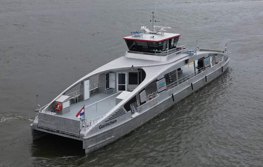 VESSEL REVIEW | Gorinchem XII – Electric double-ended ferries for Dutch ...