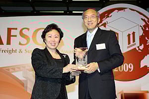OOIL Chairman and CEO wins Lifetime Achievement Award