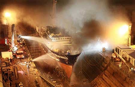Ship fire breaks out in NZ dry dock