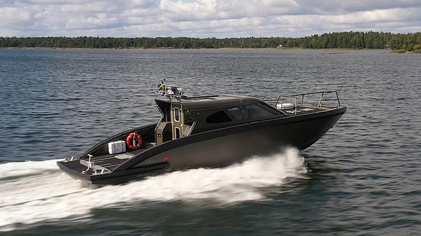 VESSEL REVIEW | Swedish high-performance interceptor features fully ...