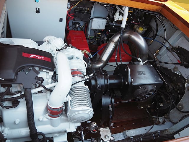 VESSEL REFIT | Hybrid water taxi for the mayor of Venice