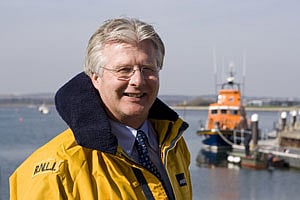 UK sea safety expert to headline Australian boating summit