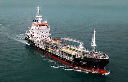 Shell launches double-hull barge