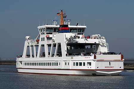 New double-ended ferry to serve North Sea island