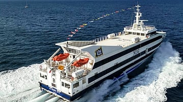 VESSEL REVIEW | Jumbo Jet – High-speed monohull ferry enters service on ...