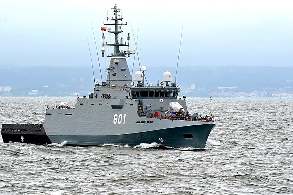 Polish Navy to commission first Kormorant II minehunter