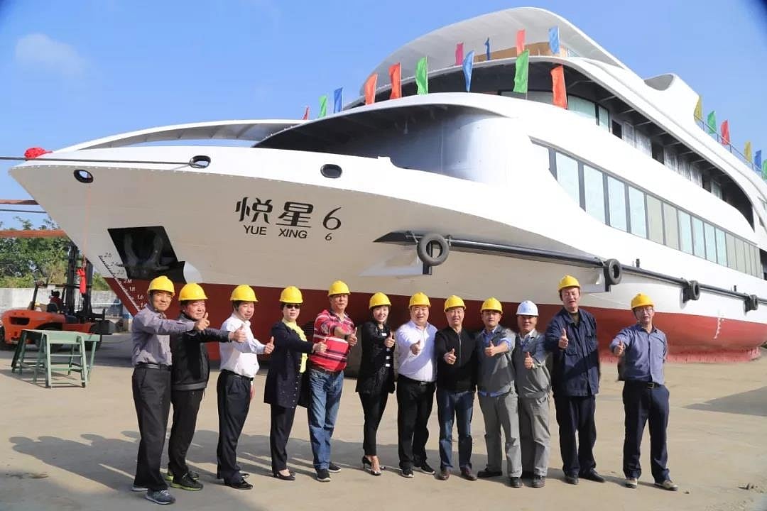 Jianglong Shipbuilding launches sightseeing boat for Shanghai
