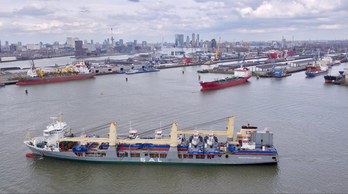 Inland waterway fleet delivered to Russia