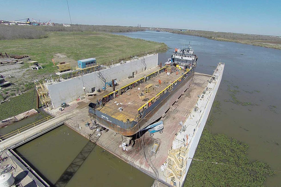 SLDSC orders ice class CPP Z-drive tug