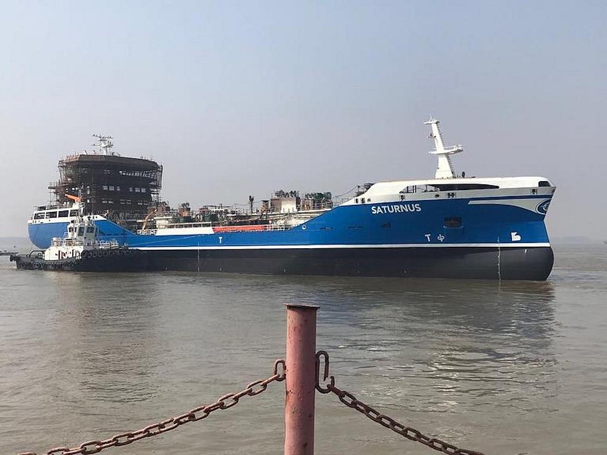 Tanker launched for Sirius Shipping