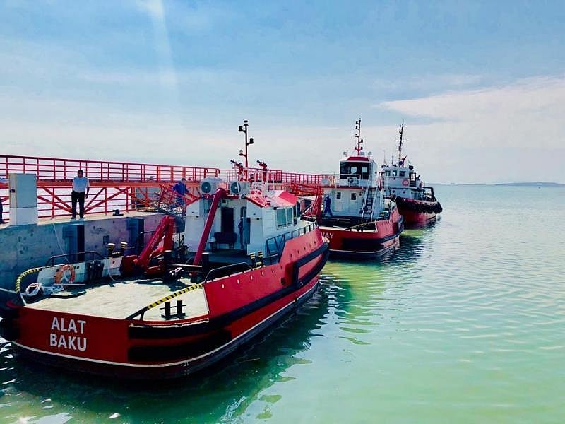 Baku port takes delivery of tug pair