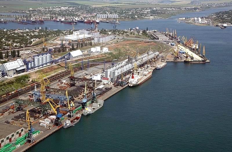 Ukraine continues operational dredging in Chernomorsk port