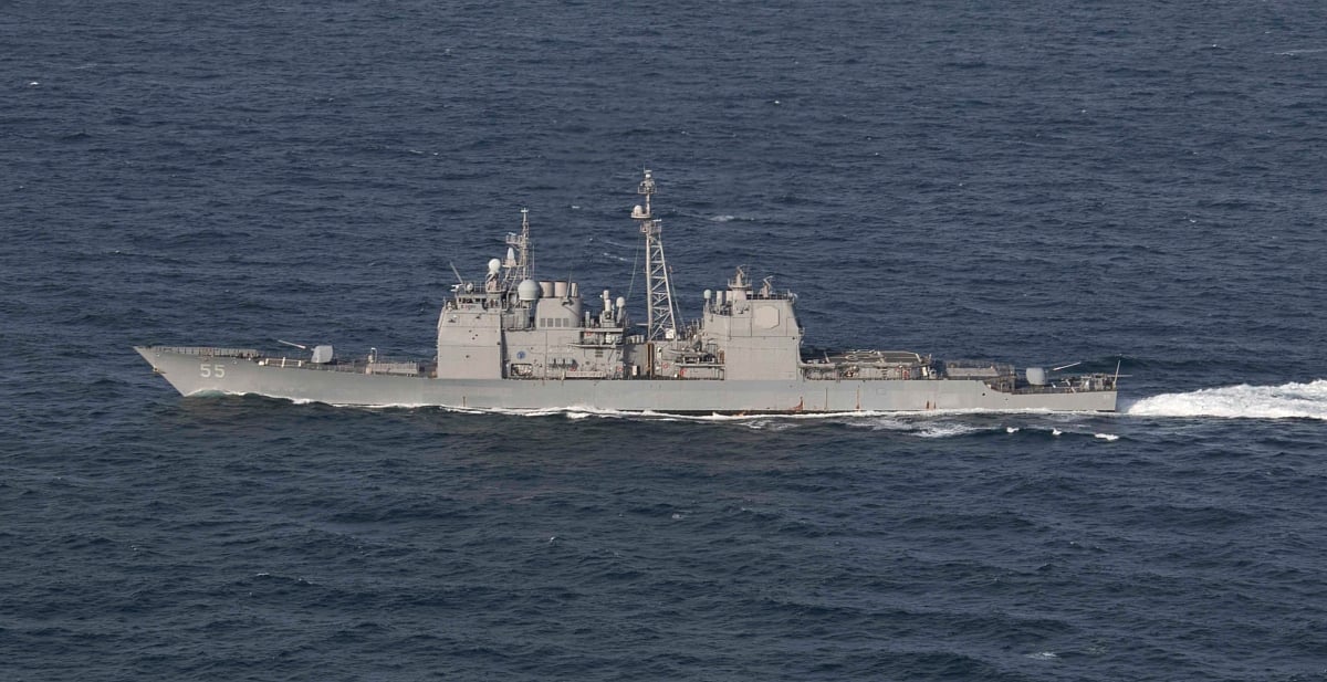 Two US Navy vessels collide during underway replenishment