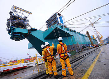 Petronas names its first floating LNG facility