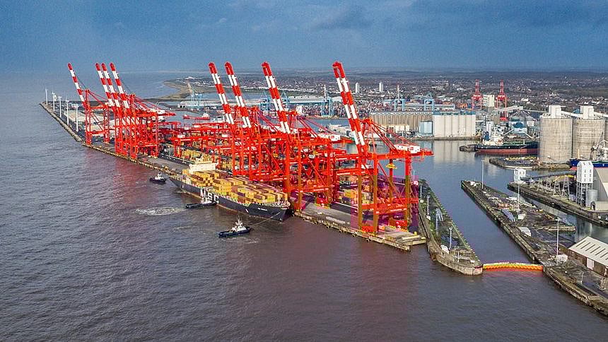 Plans unveiled for UK-Ireland “green shipping corridors”