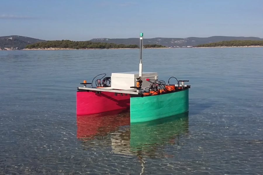 VESSEL REVIEW | SWAMP – Lightweight USV for ultra-shallow-water ...