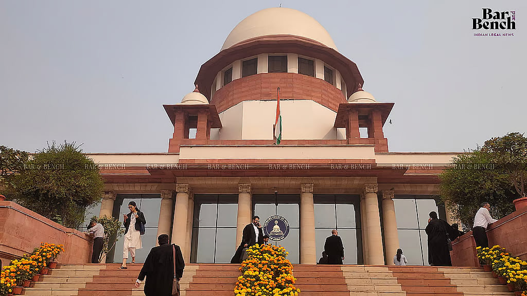 Supreme Court initiates suo motu case after Lokpal says it can ...