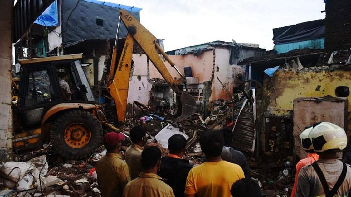 Malad building collapse incident