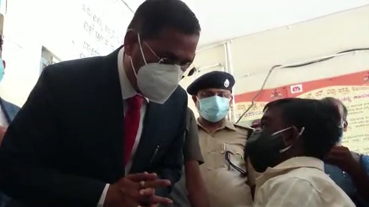 KSLSA Chairman and Senior Judge Justice B Verappa visits Kolar district ...