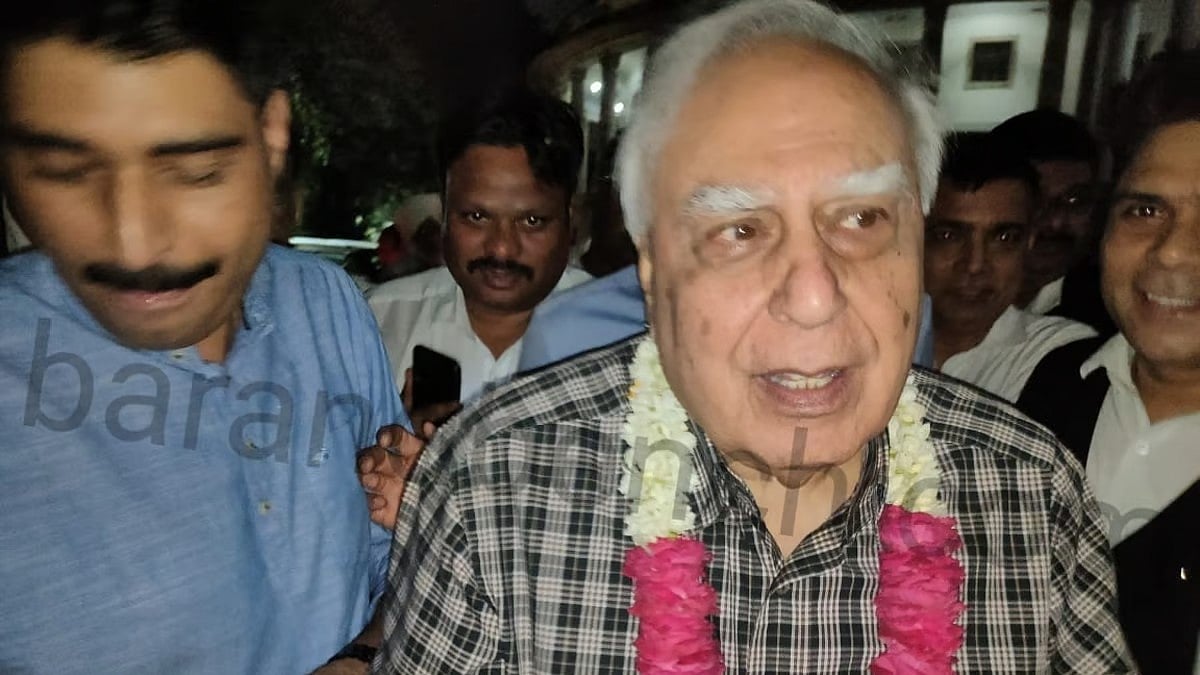 Kapil Sibal elected President of Supreme Court Bar Association