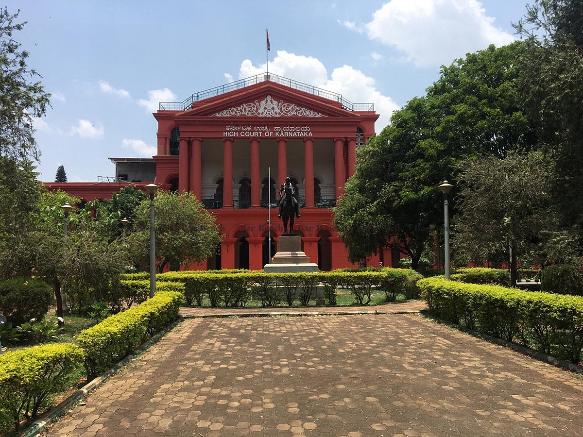 Karnataka HC relaxes dress code for Lawyers for Physical and Virtual ...