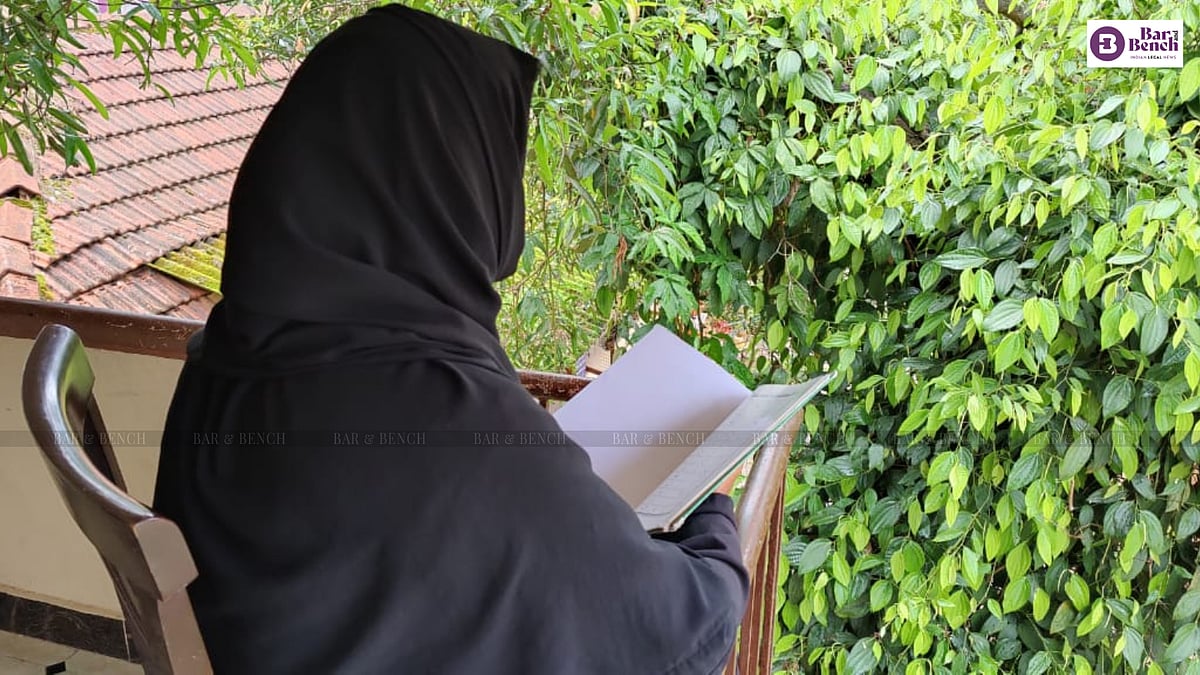 Divorced Muslim woman can claim maintenance under Section 125 CrPC: Supreme Court